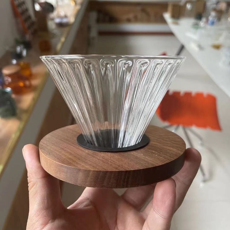 Large V60 Glass Pour Over Coffee Maker with Oak Wood Base – 4 cups ...